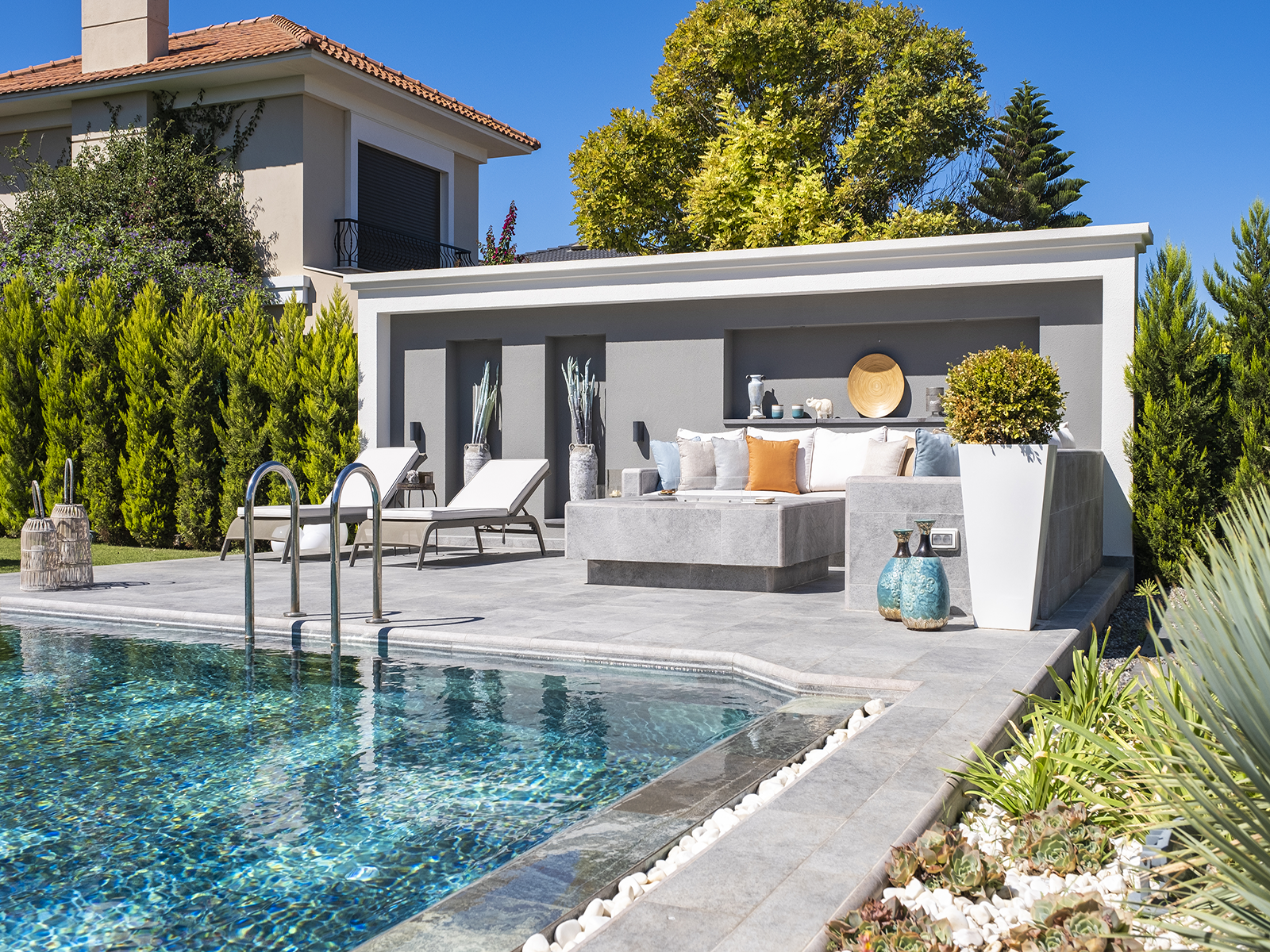 İzmir Pool Garden Grey Porcelain Terrace Project | Serapool
